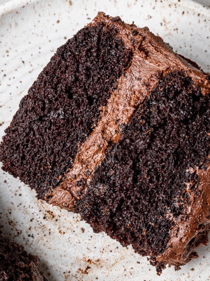 Vanilla Cake with Chocolate Frosting - Cookie Dough Diaries