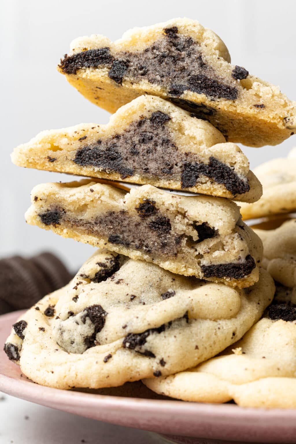 Cookies and Cream Stuffed Cookies - Cookie Dough Diaries