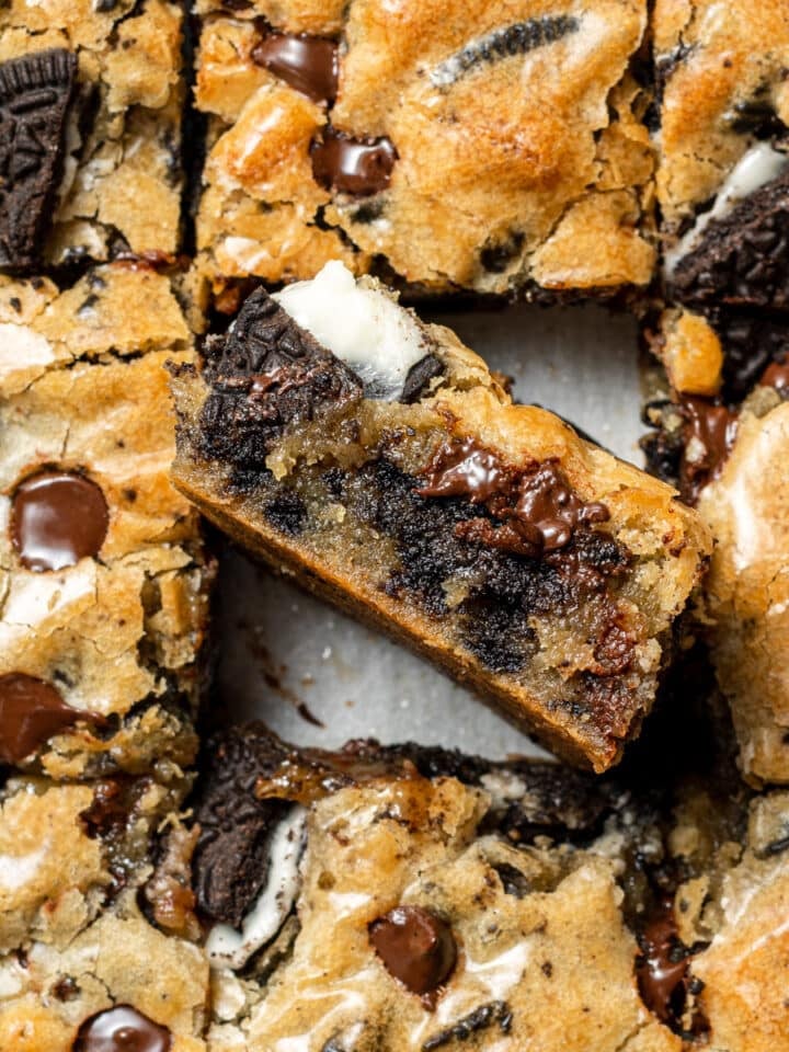 White Chocolate and Raspberry Blondies - Cookie Dough Diaries