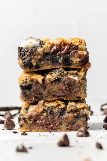 Oreo Blondies - Cookie Dough Diaries