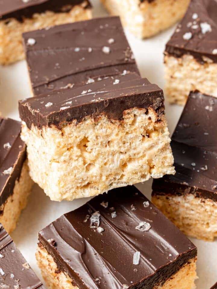 Chocolate Cornflakes Cakes (10 Minutes!) - Cookie Dough Diaries