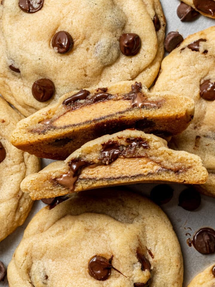 Cookies and Cream Stuffed Cookies - Cookie Dough Diaries