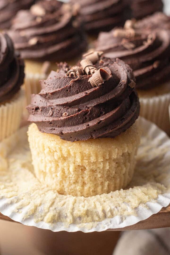 Vanilla Cupcakes with Chocolate Frosting - Cookie Dough Diaries