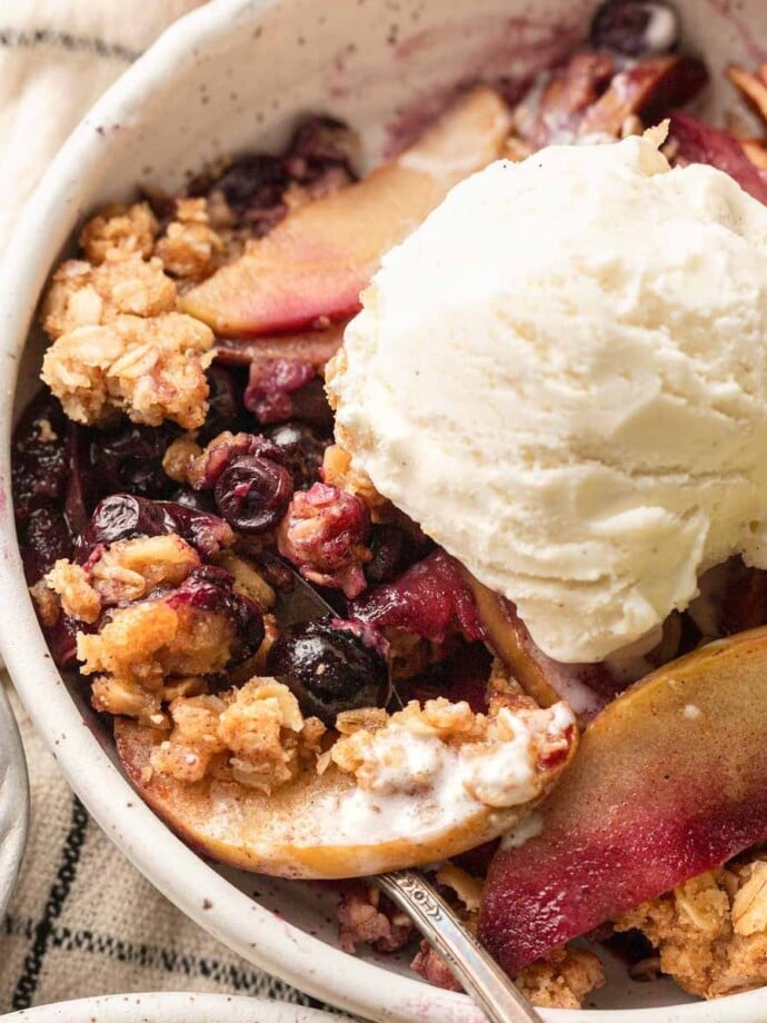 Apple Blueberry Crisp - Cookie Dough Diaries